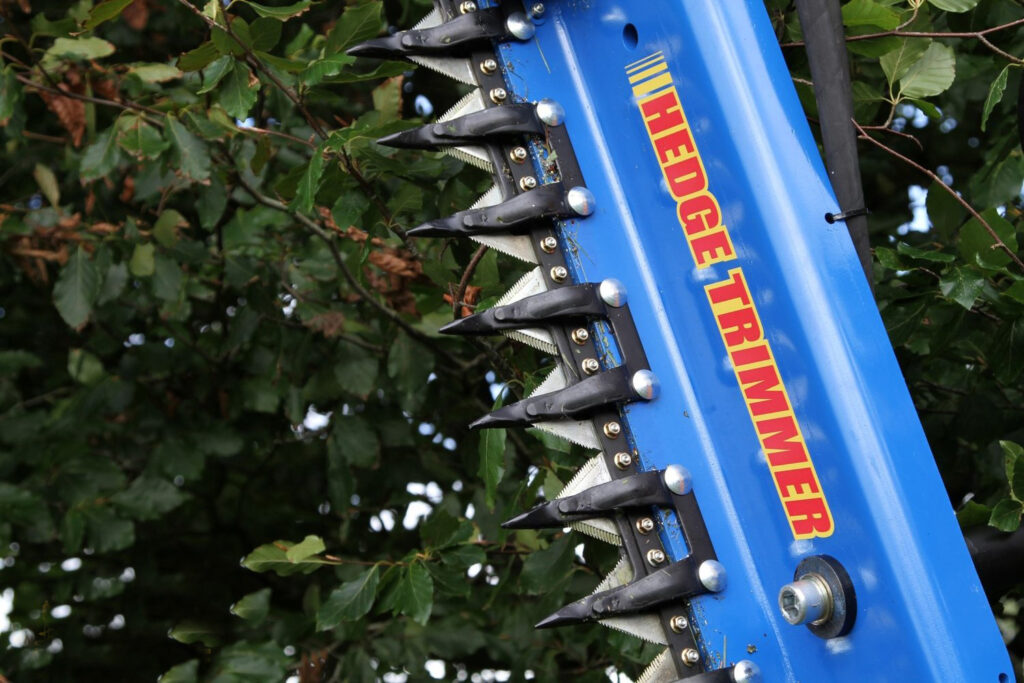Excavator Hedge Trimmer for Cutting Grass and Bushes - Yantai Huike ...